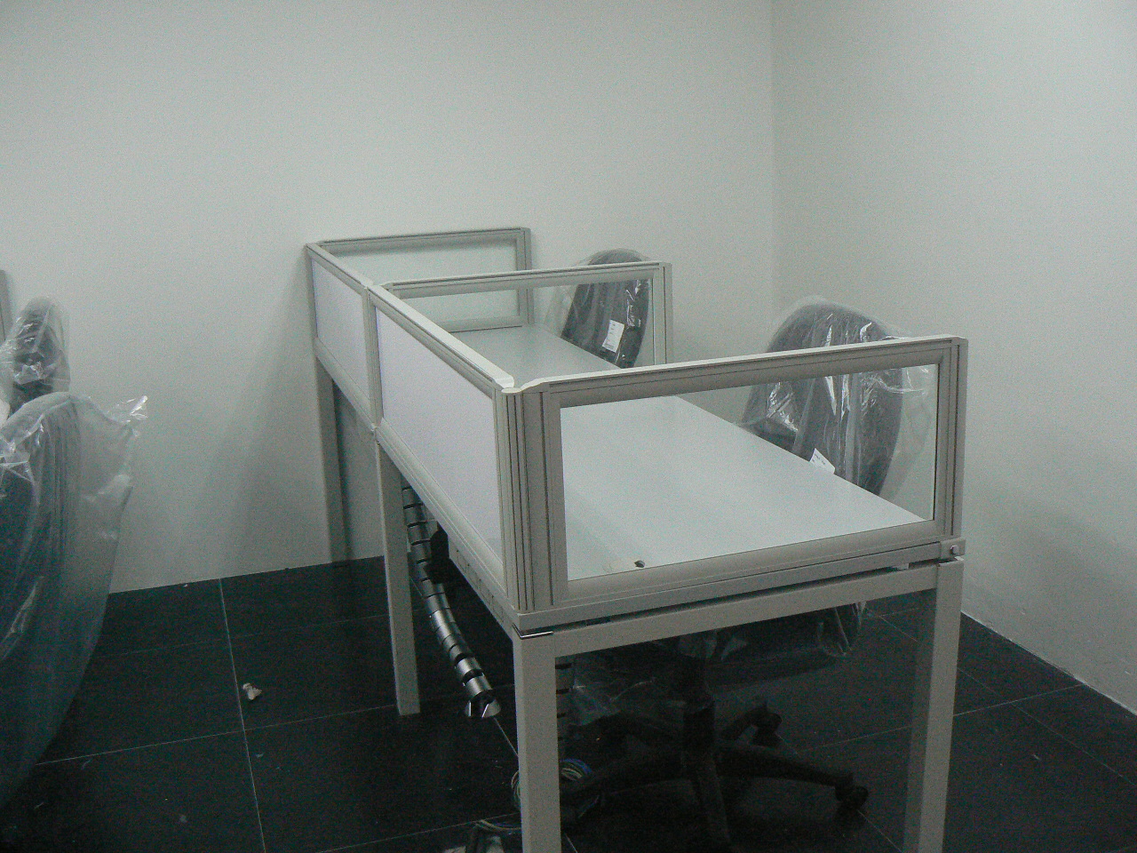 Fizone Office System: Workstation/Partitions System
