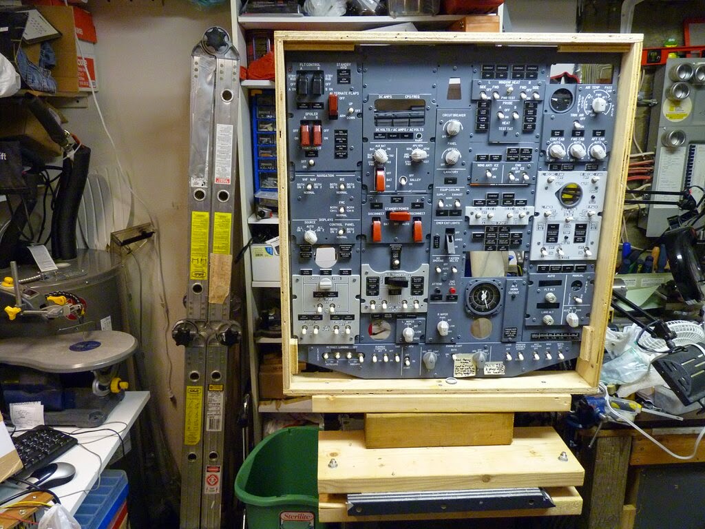 ElephantAir 737 Flight Simulator: Overhead