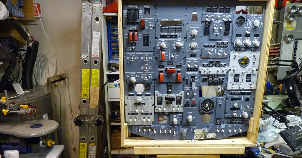 ElephantAir 737 Flight Simulator: Overhead