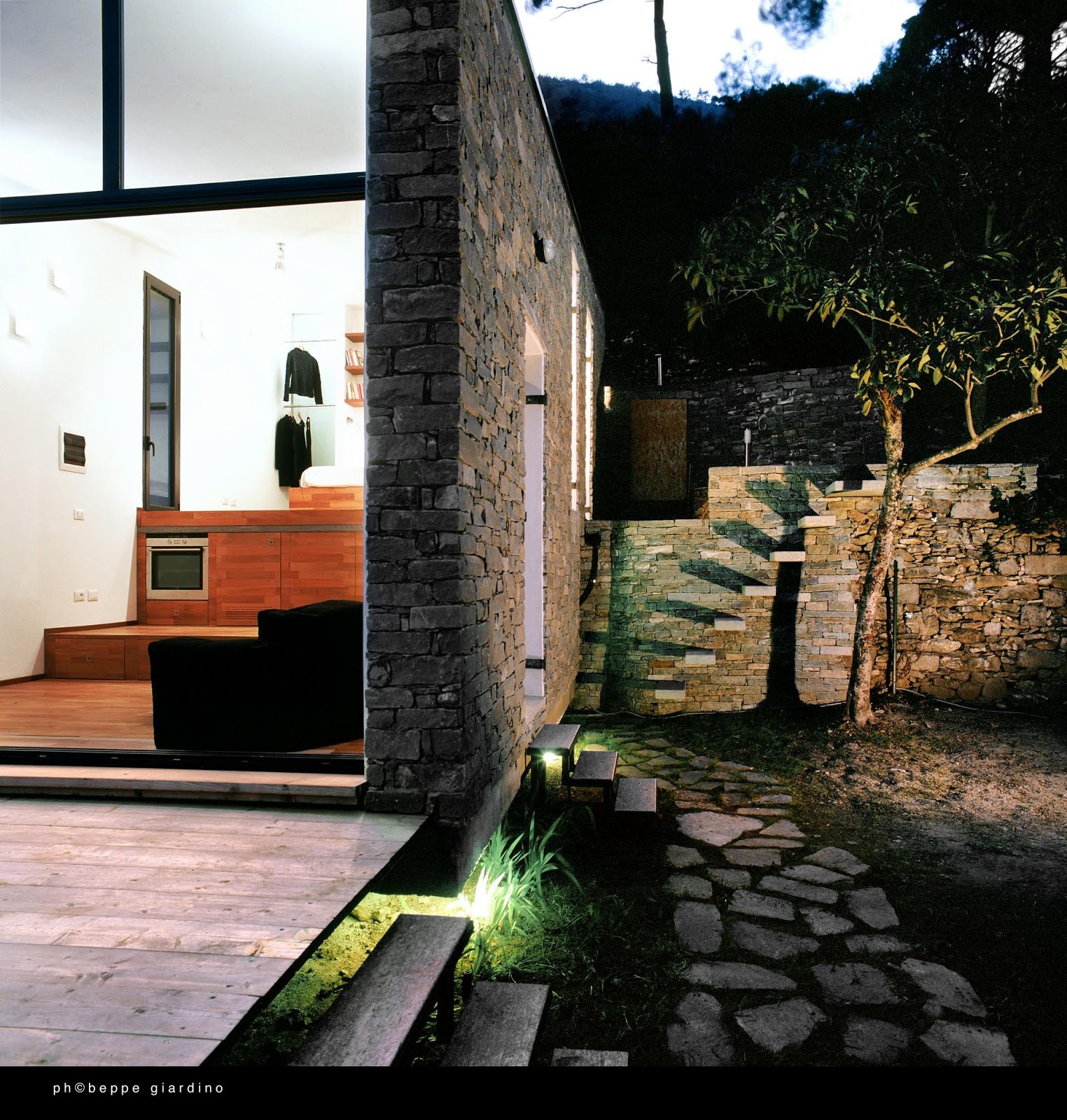 Tiny Italian Villa [ TINY HOUSE TOWN ]