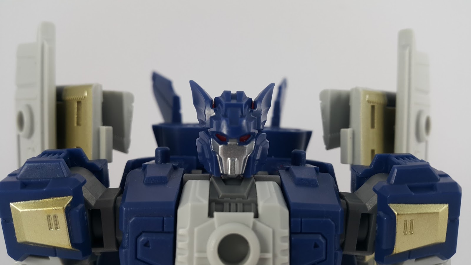 eToys Collection: TFC Hades H-01 Minos Review