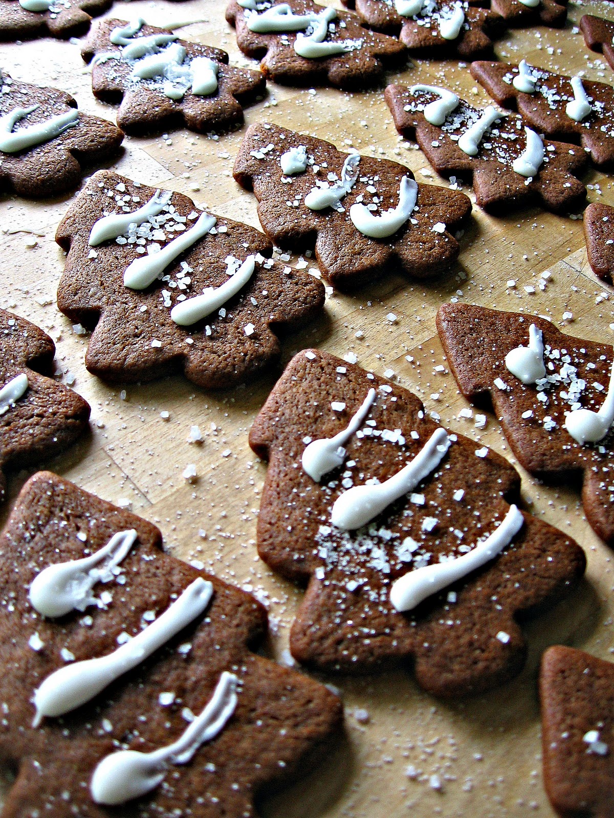 sweetsugarbean: Play: Gingerbread Trees with Lemon Icing