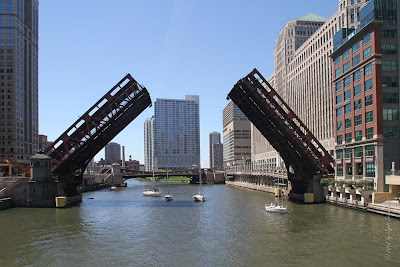 Chicago - Architecture & Cityscape: Chicago River Bridge Lifts