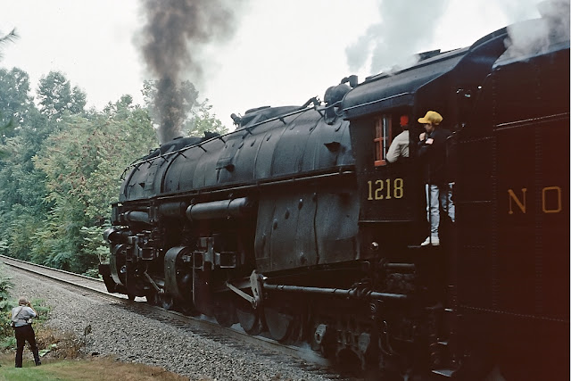 Blerf Blog: 1218 - a BIG steam locomotive