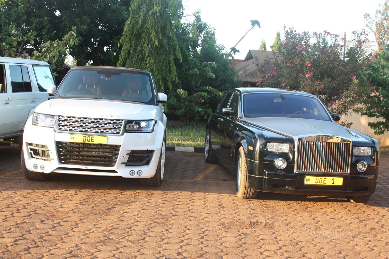 TAZAMA PICHA ZA FAMILIA YA DAVIS MOSHA WALIPOHUDHURIA MISA YA ...