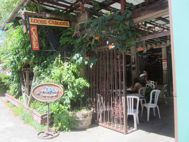 Redwood Highway: Loose Caboose Cafe