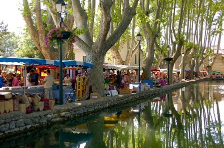 Gallivanting Isadora: Market Day in the Luberon