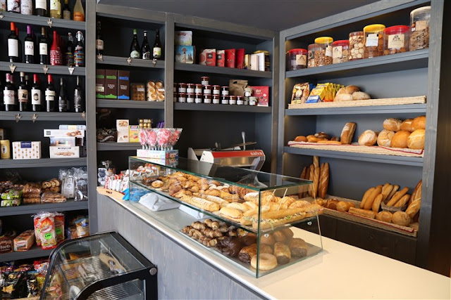 Coffee in solitude in the stunning town of Cardona