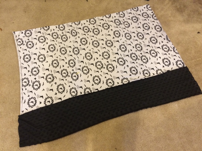 How to Sew a Pillowcase from Knit Fabric - DIY Danielle®