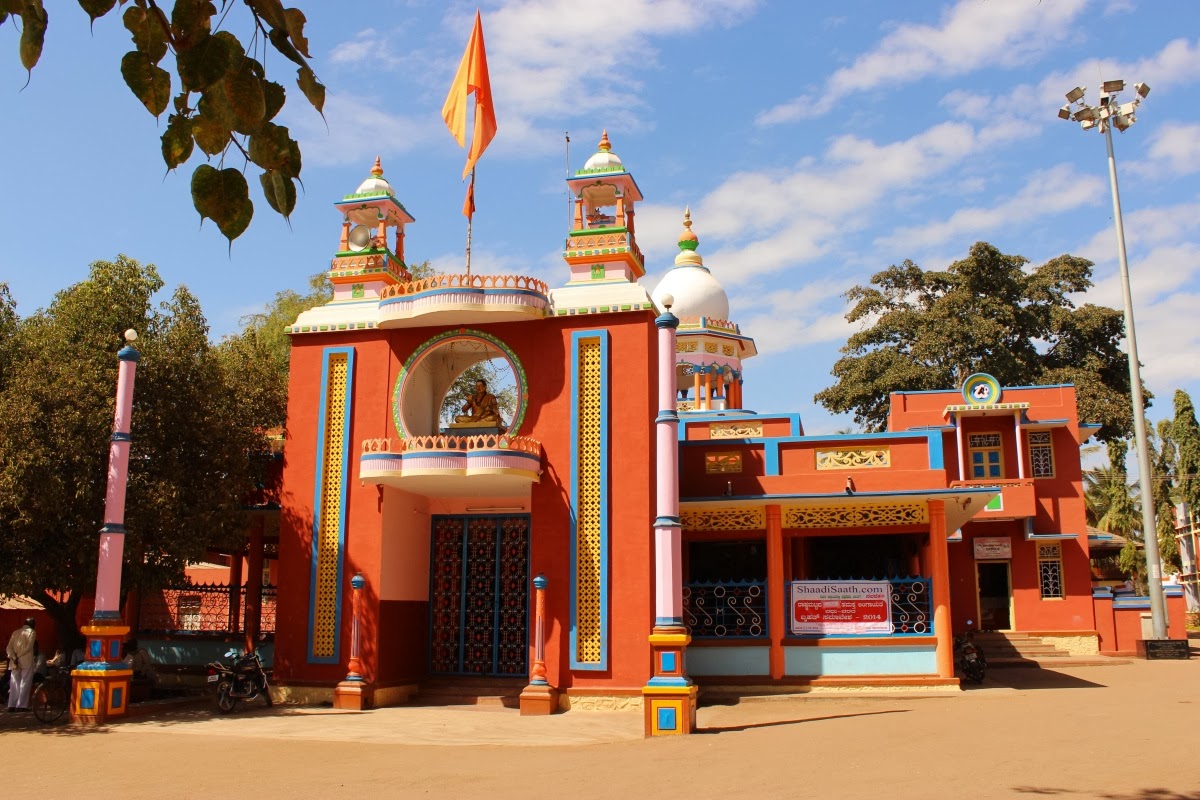 Life at Dharwad: ಮುರ್ಗಾಮಠ, ಧಾರವಾಡ ~ Murgamata, Dharwad