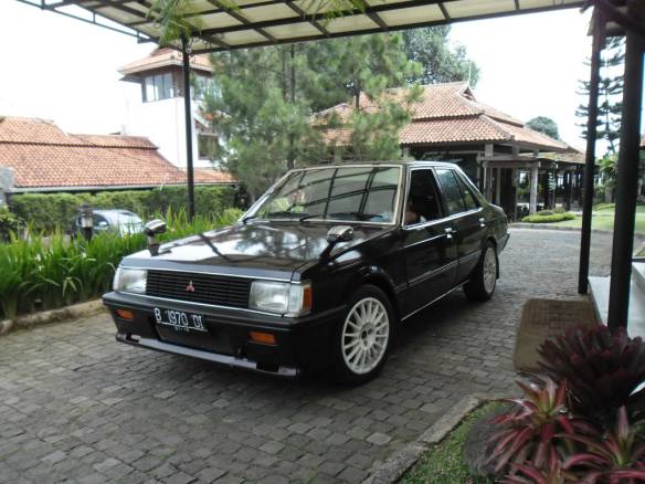Keunggulan Mitsubishi Lancer SL Mobil Klasik yang tidak lekang oleh ...