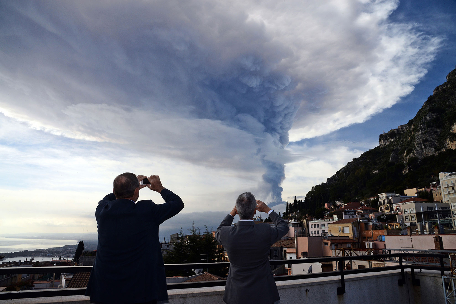 Fotos: Etna, o vulcão mais ativo da Europa ~ Resumo Fotográfico Fotos: Etna, o vulcão mais ativo da Europa ~ Resumo Fotográfico