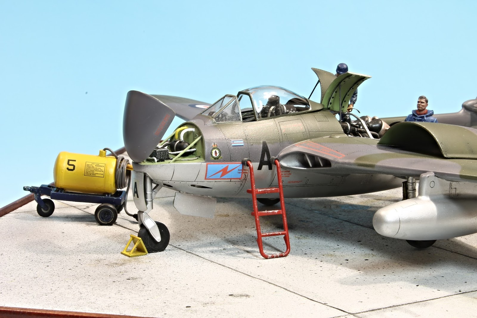 Istvan Michalko's scale models: De Havilland Vampire FB. MK9 ...