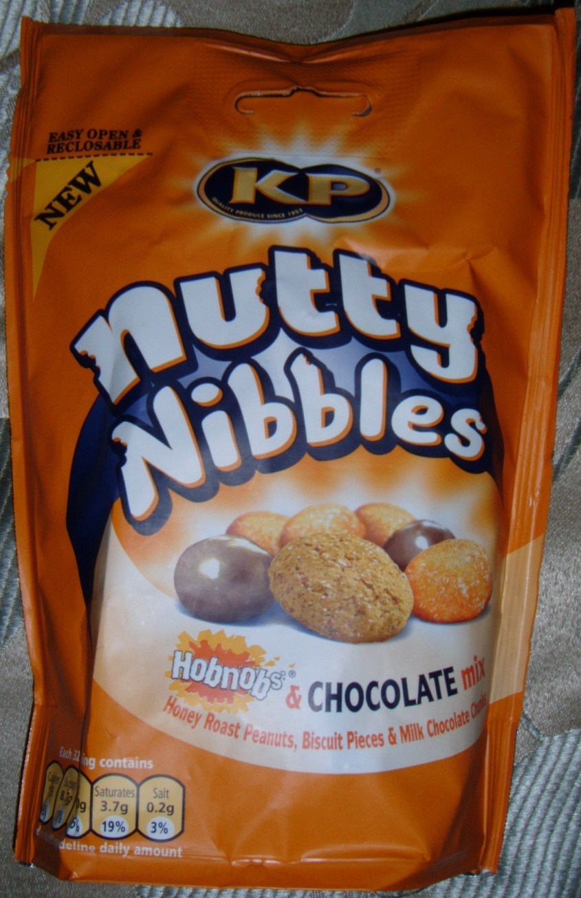 FOODSTUFF FINDS: KP Nutty Nibbles [Hobnobs and Chocolate Mix] (WH Smiths) [By @Cinabar]