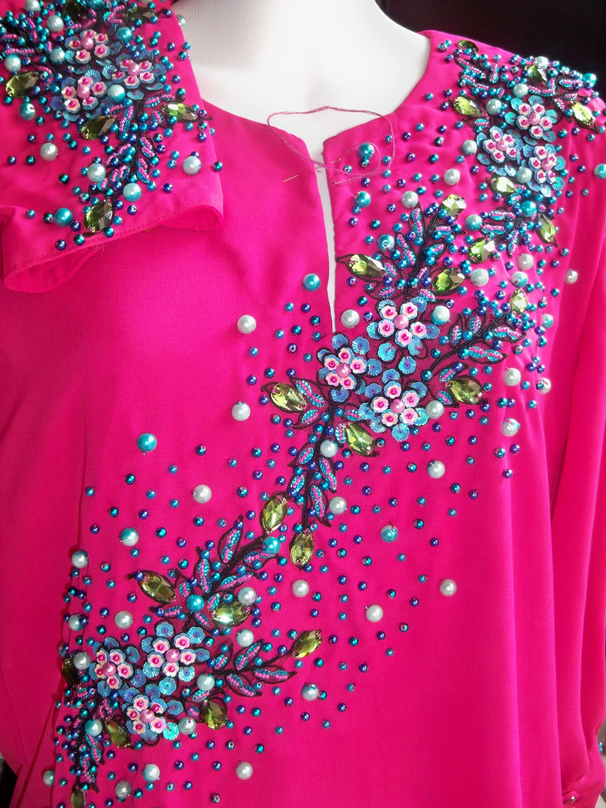 Junn Collections: Jahitan Manik-patch lace