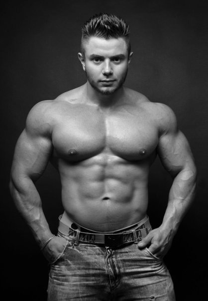 Muscle for Men: Leo Bartenev