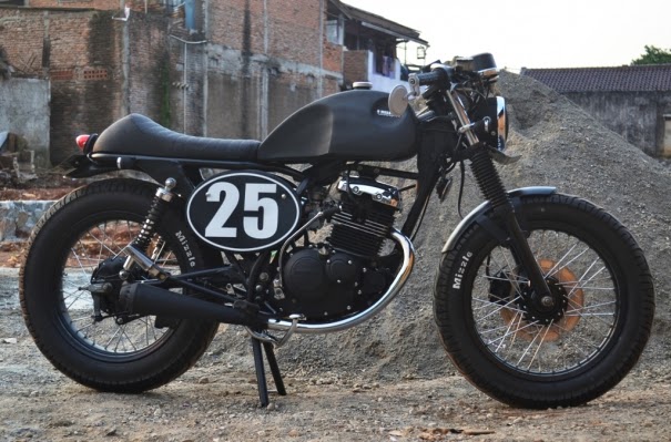 Motor Drag Ninja : Modifikasi Suzuki Thunder 125 Konsep Cafe Racer ...