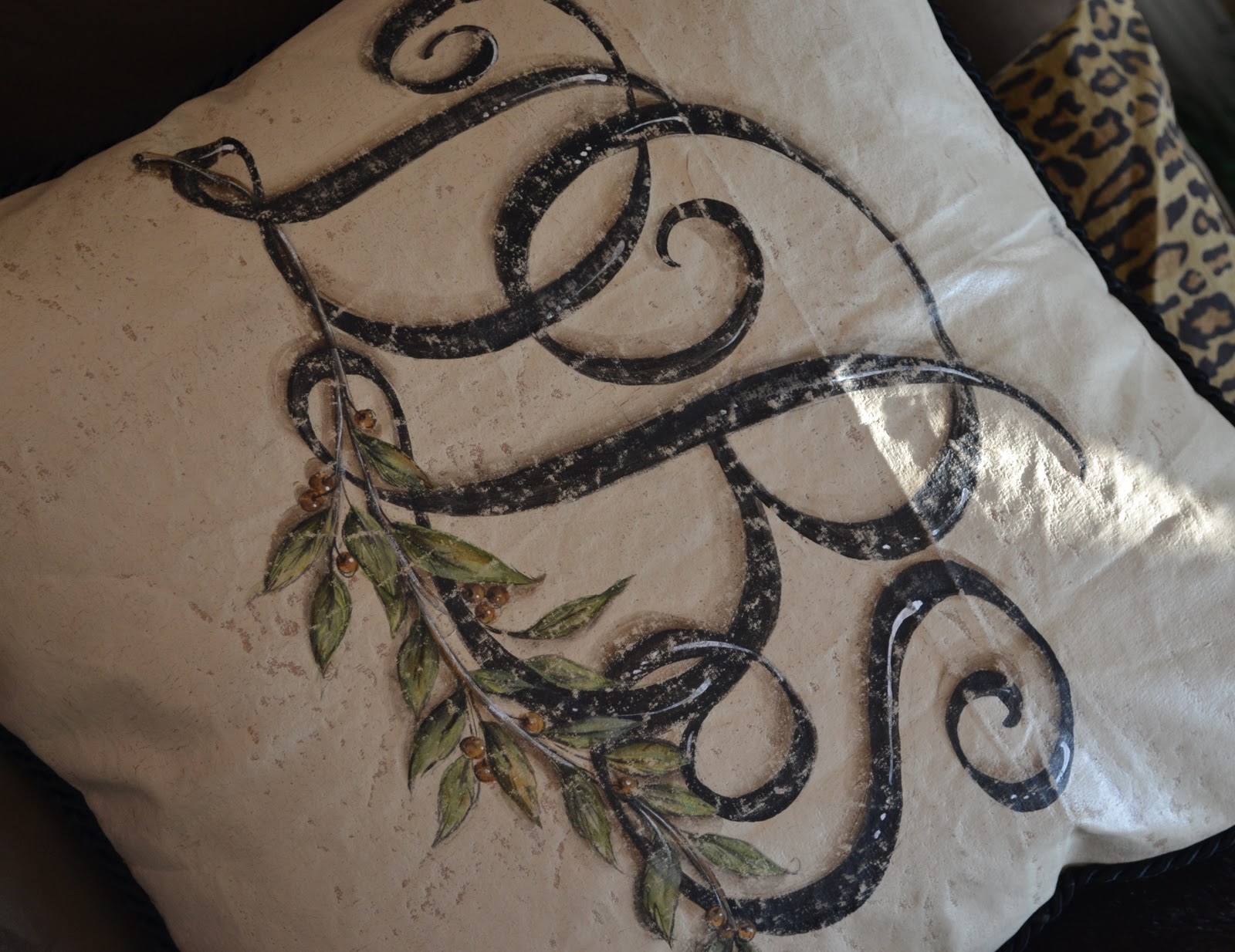 Preppy & Pink: HANDPAINTED MONOGRAMMED PILLOWS!