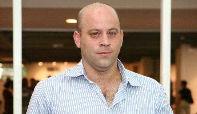 Simply Jews: Anshel Pfeffer and the people in the Parisian street