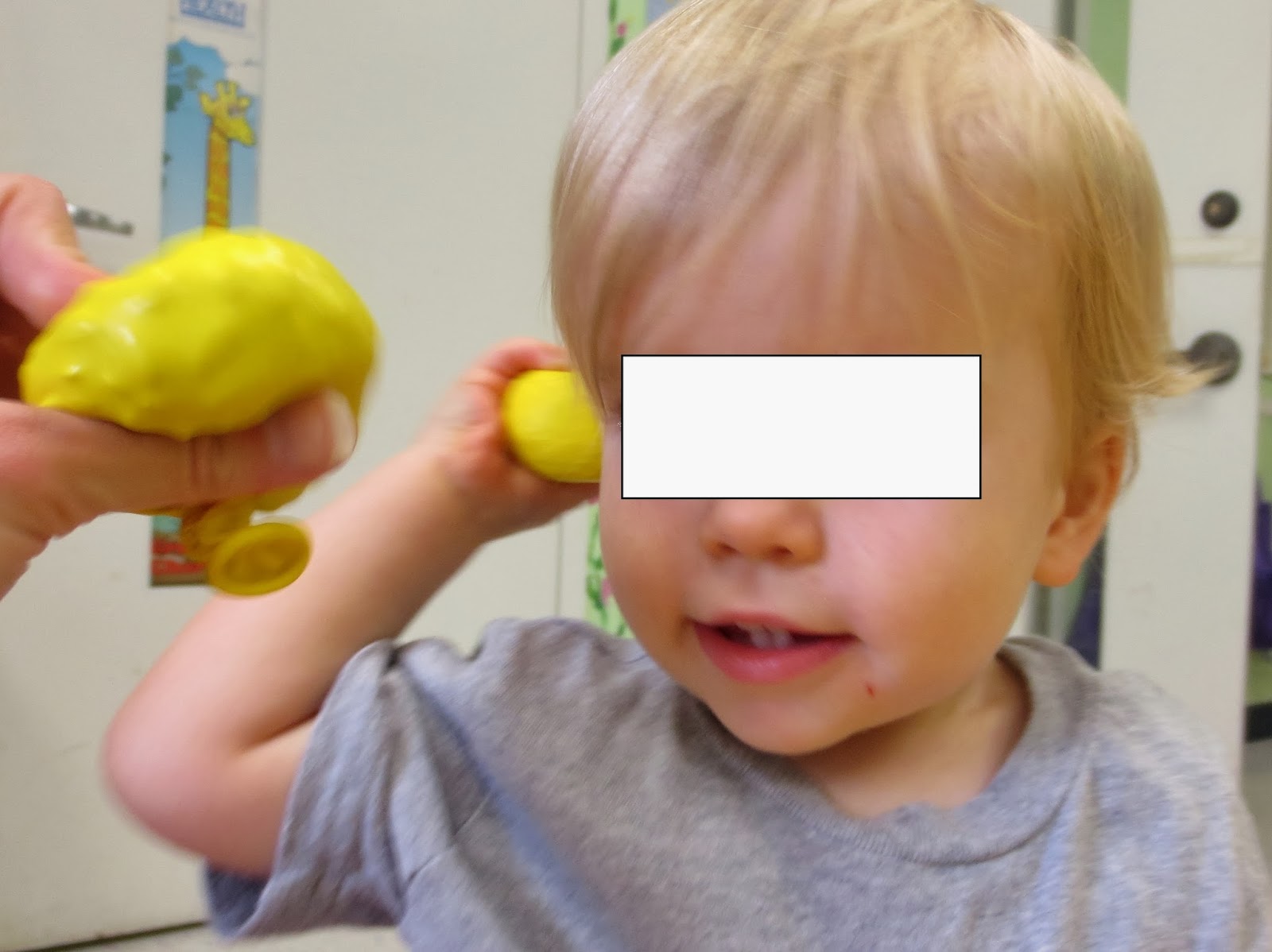 Princesses, Pies, & Preschool Pizzazz: Toddler Tuesday: Sensory Balloons