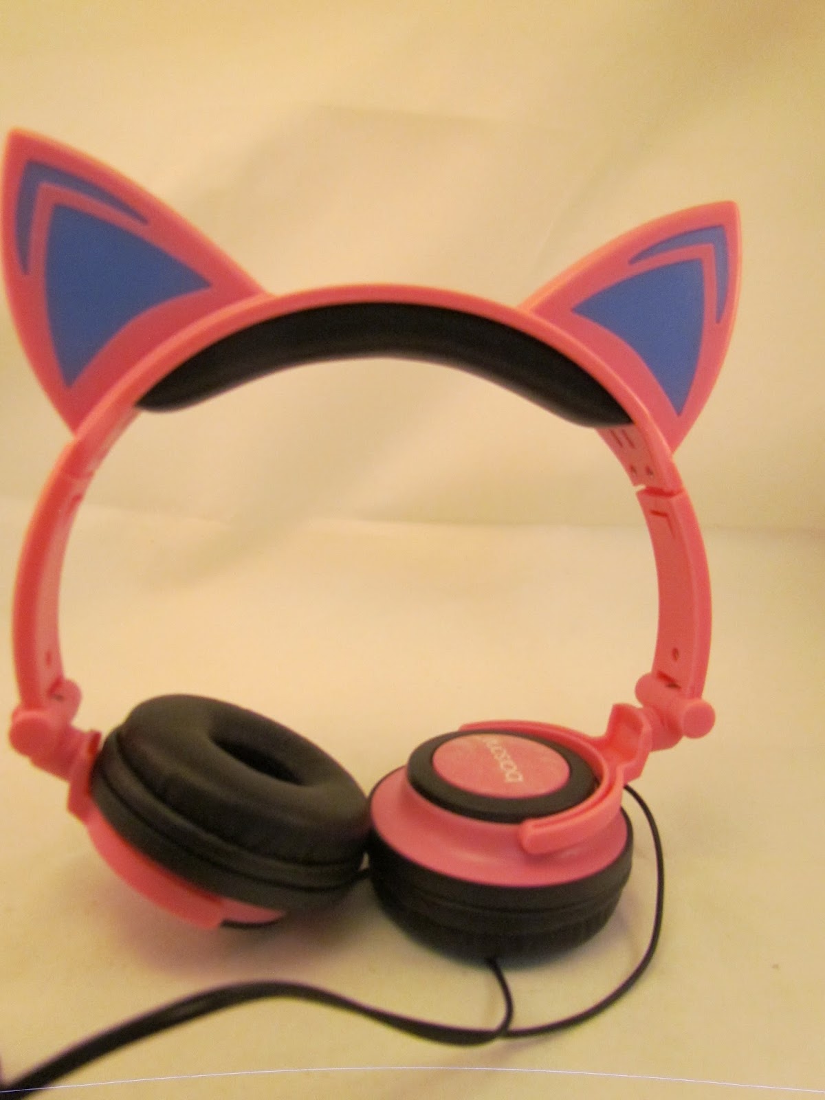 Missy's Product Reviews: Barsone Wired Cat Ear Kids Headphones