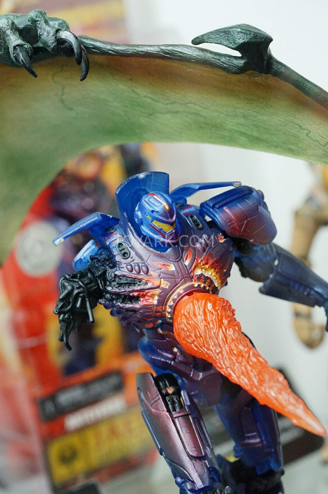 Import Monsters: SDCC - New NECA Pacific Rim Figures! (UPDATE: 40+ Photos!)