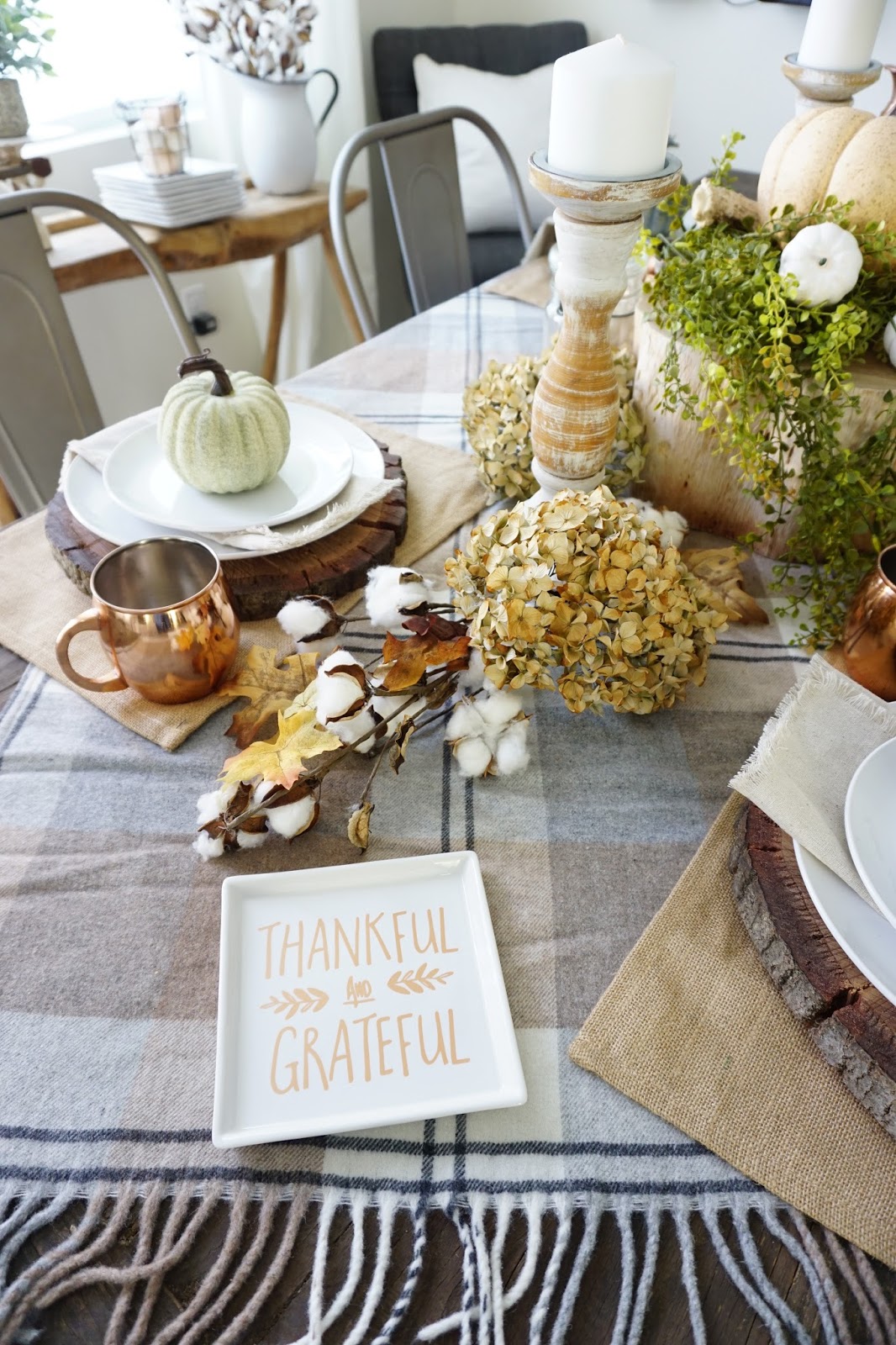 Neutral Rustic Fall Tablescape