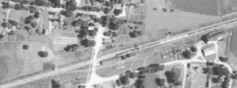 Towns and Nature: Bristol, IL: House/CB&Q Depot?