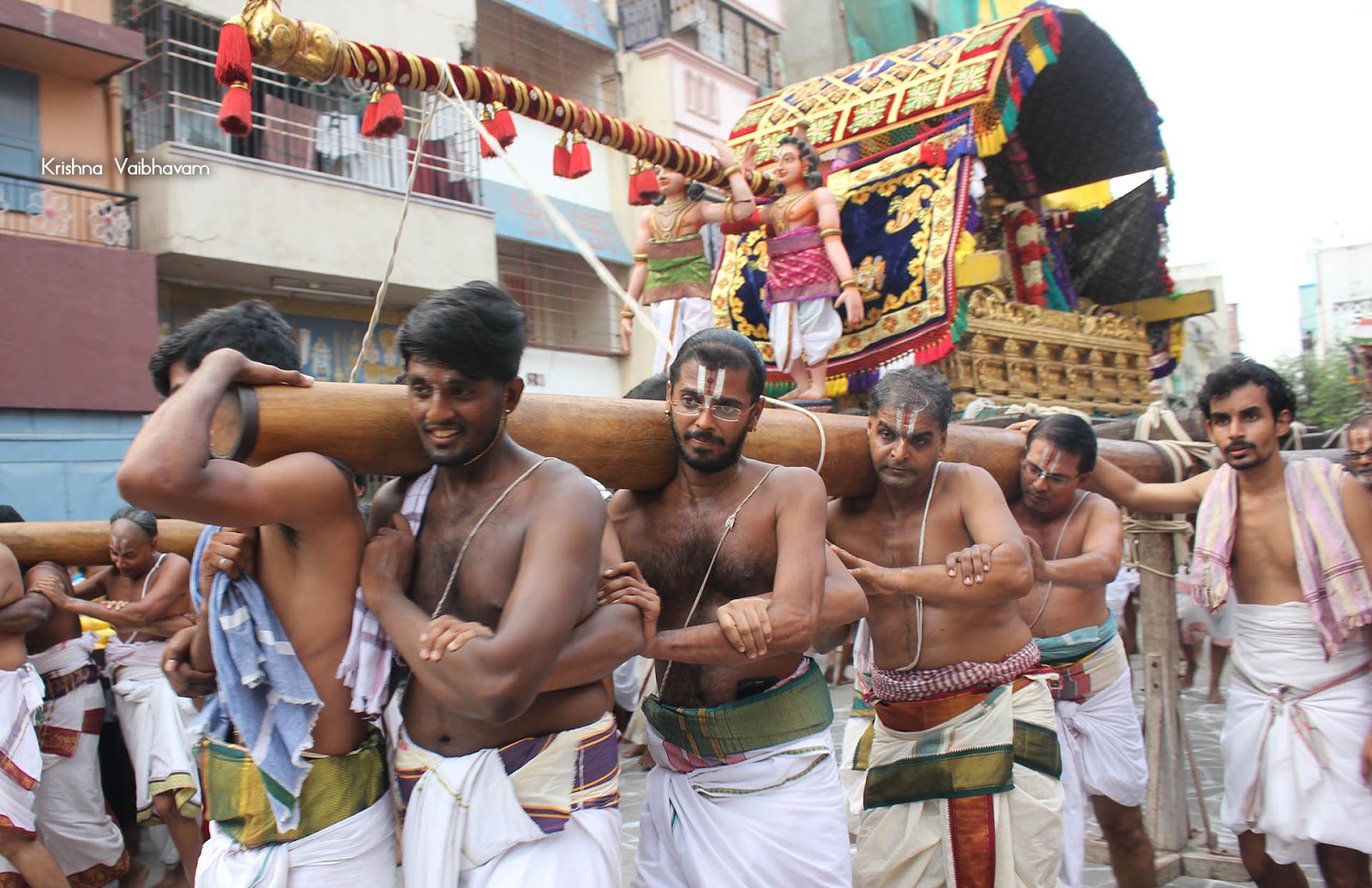 Krishna Vaibhavam: Day 09 Allum Pallaku - Mattaiyadi - Porvai kalaithal ...