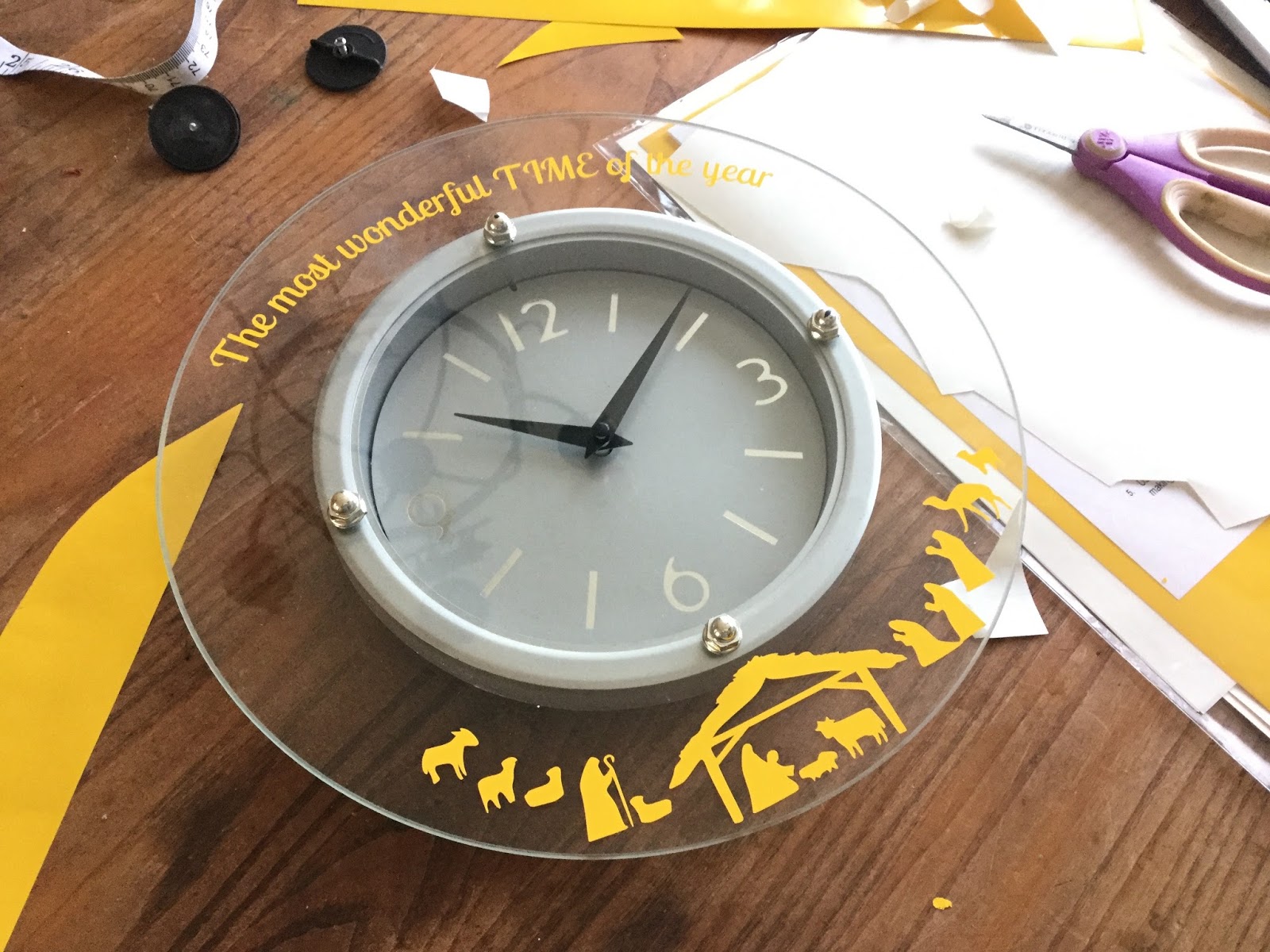 Etched Glass Christmas Clock