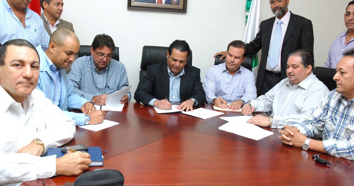 MINISTERIO DE AGRICULTURA Y PRODUCTORES FIRMAN ACUERDO PARA ...