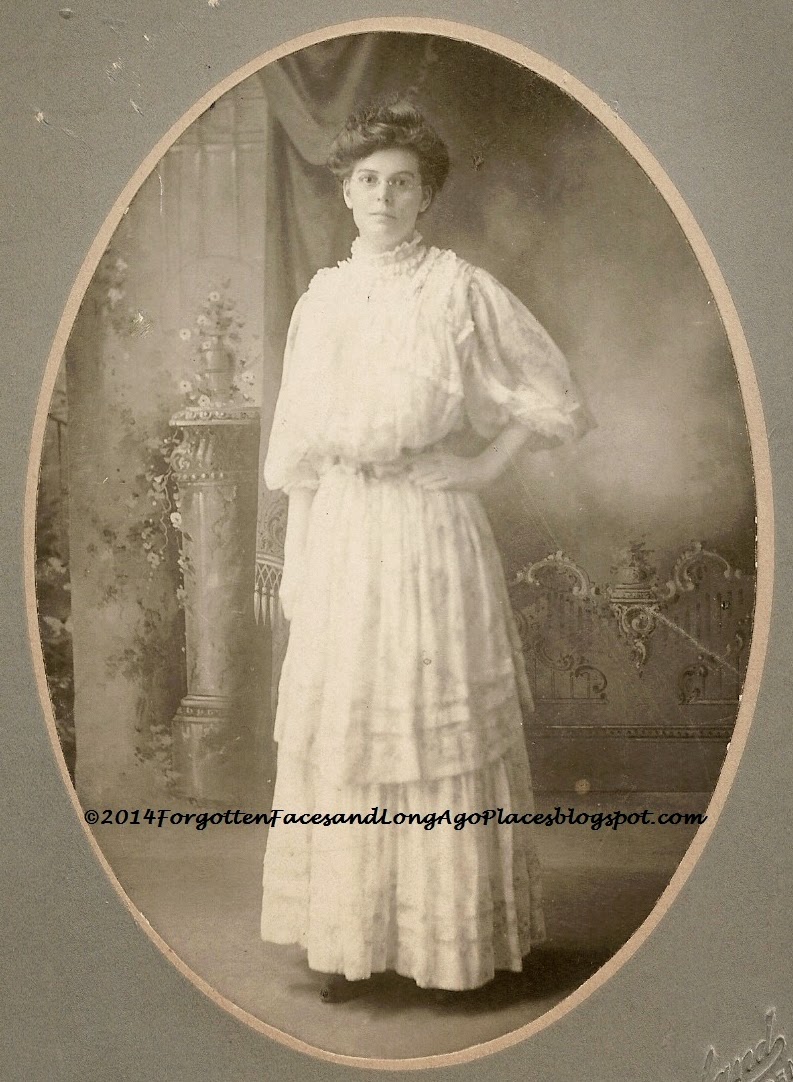 Forgotten Faces and Long Ago Places: Mystery Monday - Twin Sisters ...