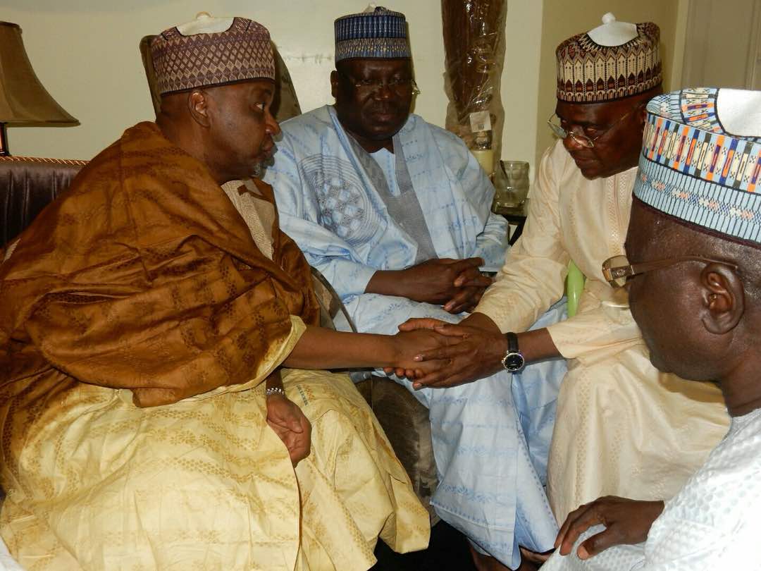 Dignitaries Visit Senator Goje (photo)