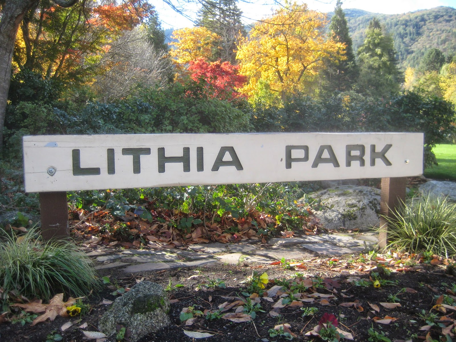 Glenn & Carol's Hiking Adventures: Lithia Park - Ashland
