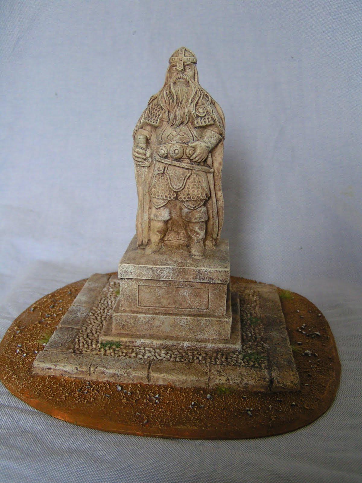 Dampf's modelling page: Dwarf Statue