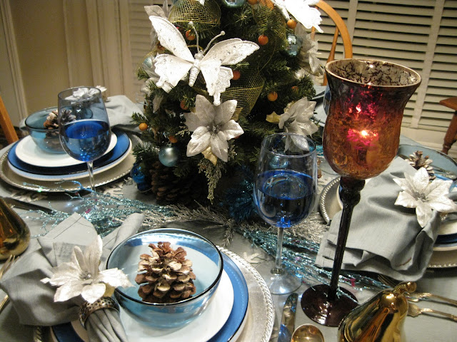 ~Tablescapes By Diane~: Christmas Tablescape In Blue.