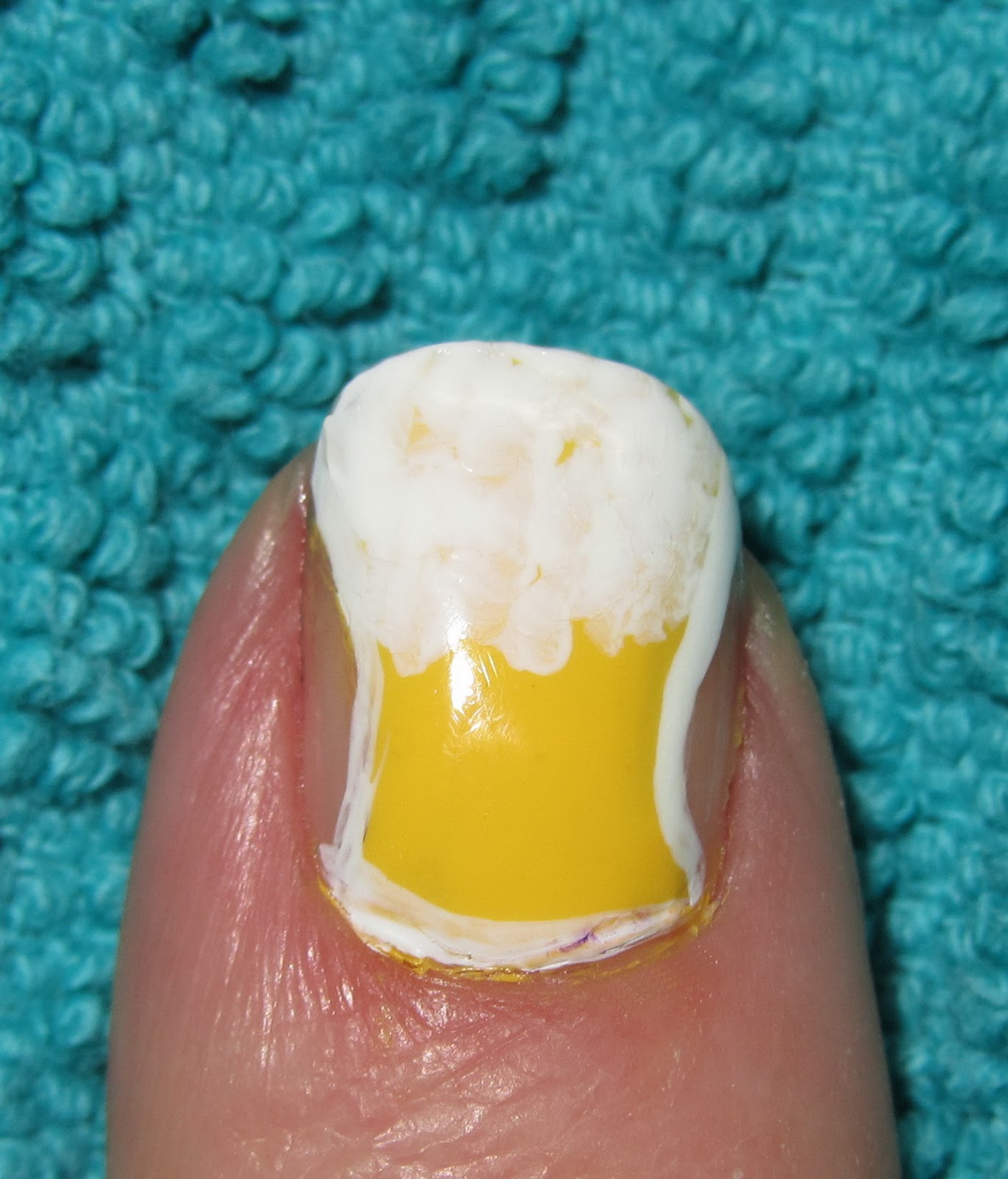 Marias Nail Art and Polish Blog: Beer nails - øl negle - bier nagel ...