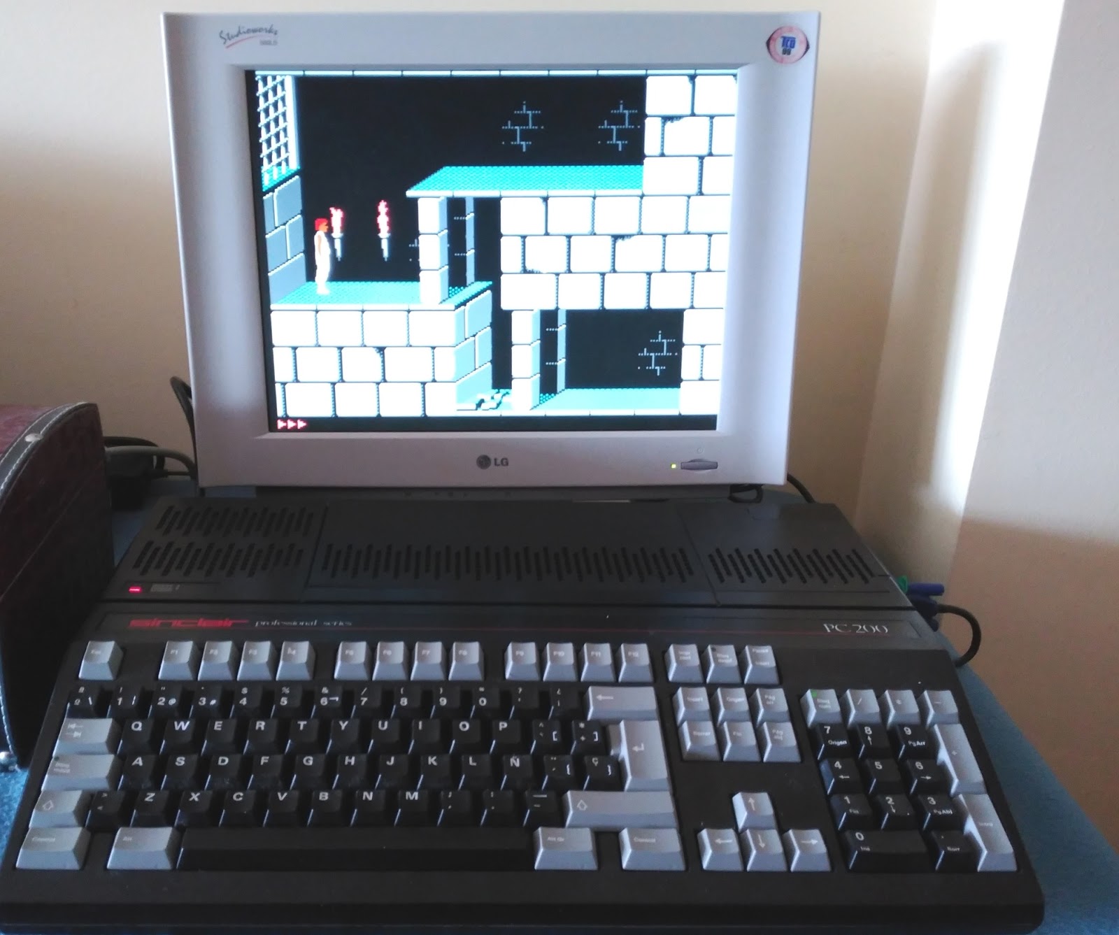 Retro Ordenadores Orty: Sinclair PC200 (1988)