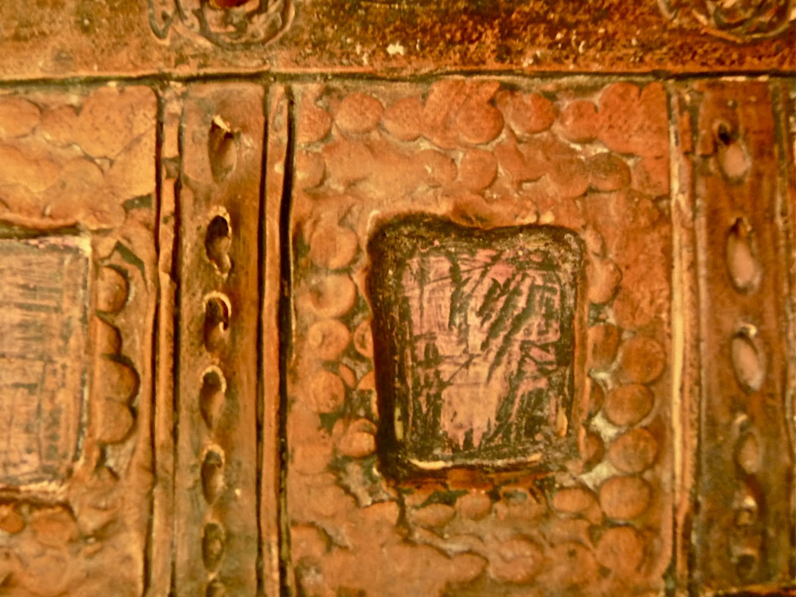 Rabbit's Moon studio: Clay with High Relief