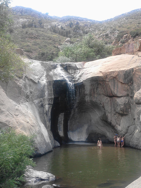 Hiking in Solitude : Three Sisters Falls