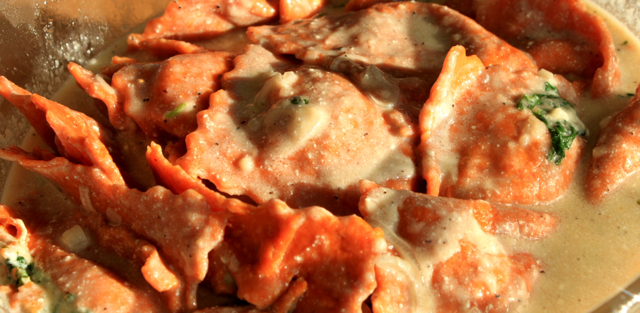 Mama Tommy's: Sun-dried Tomato Ravioli with Ricotta and Spinach Filling ...