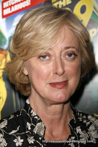 Exclusive Top Pix: Maria Aitken Hot Pix