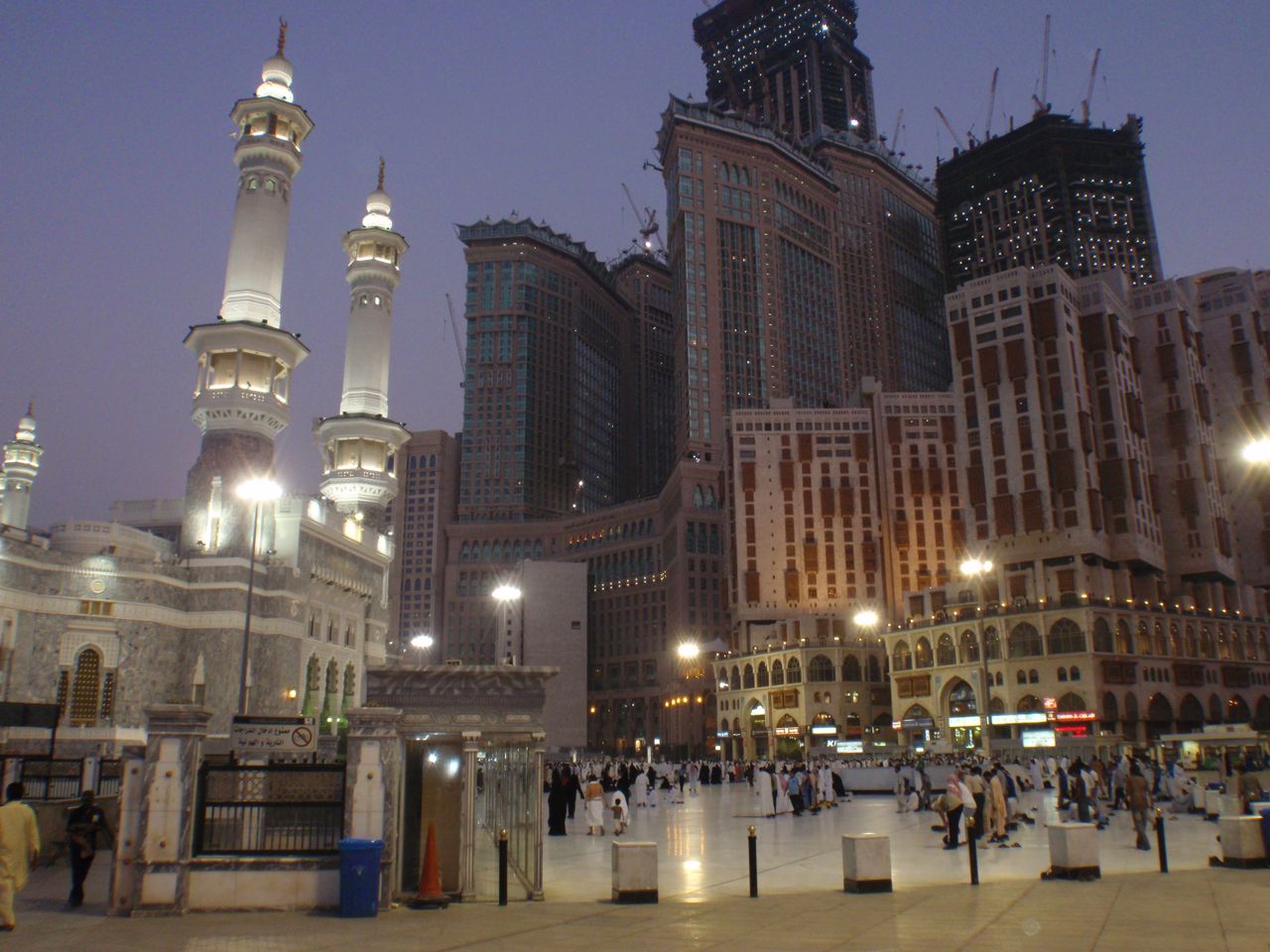 WORLD ARTISTS Showcase