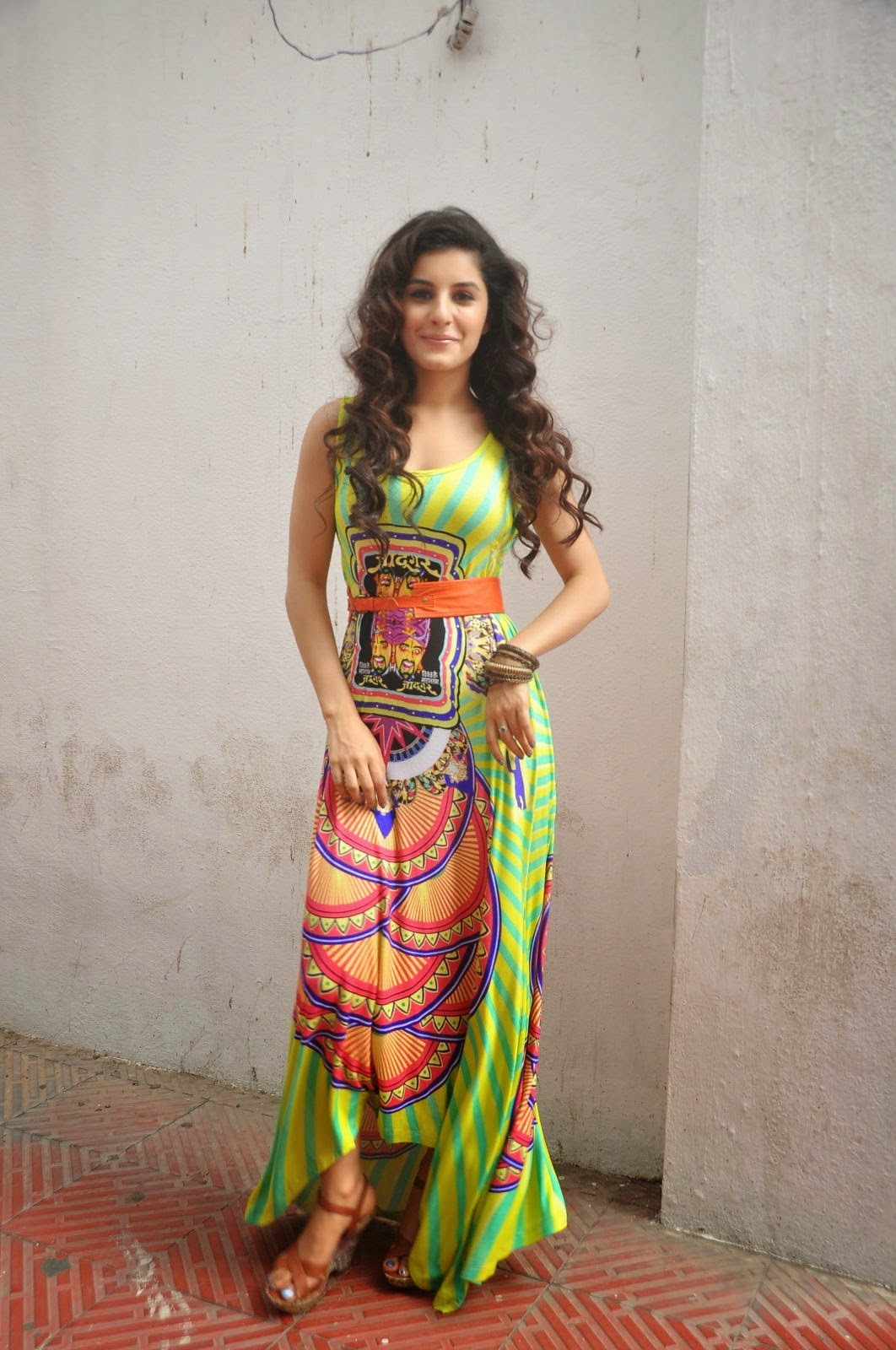 Isha Talwar Images Hot Dress Stills - Popular Actress