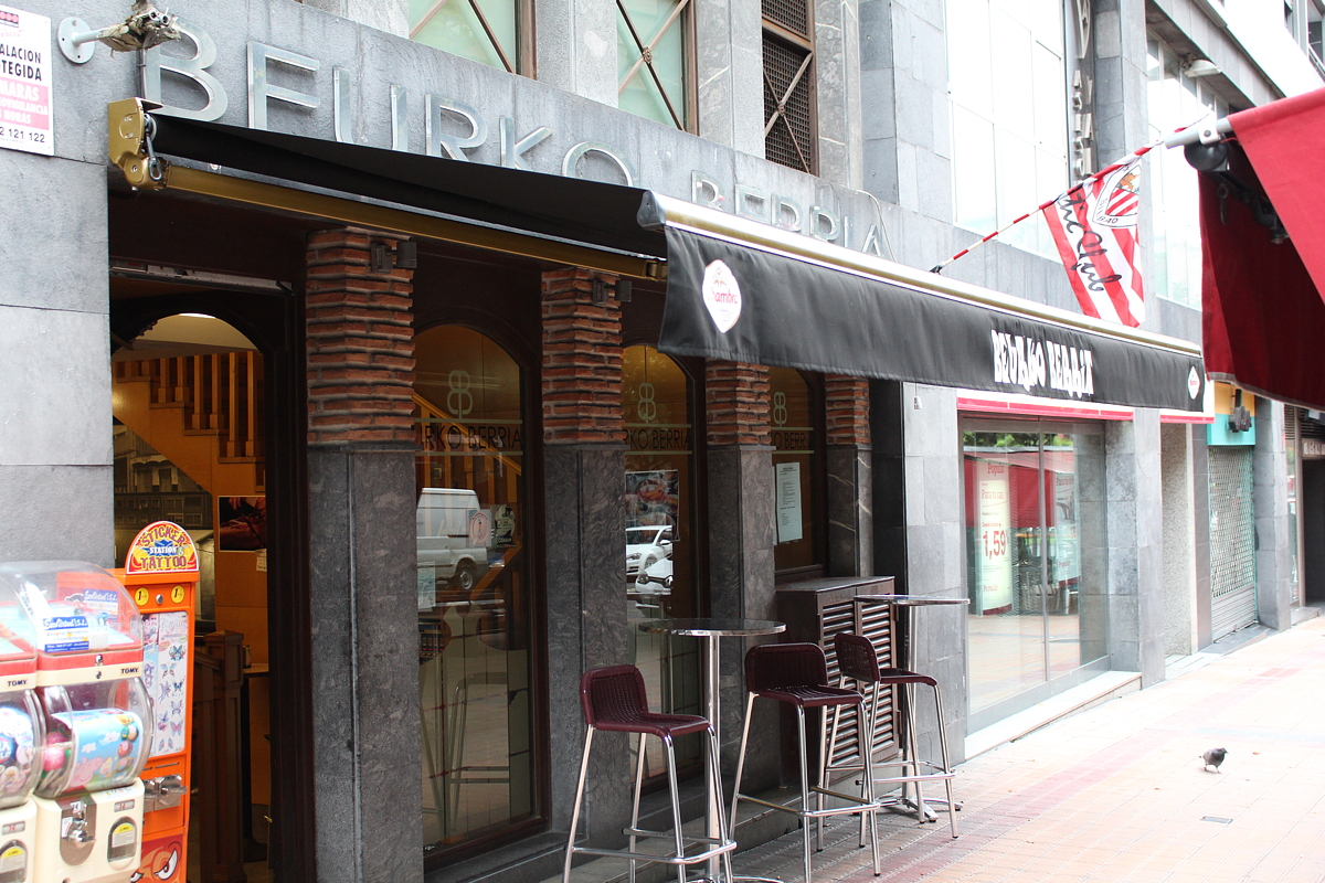 BarakaldoComercial | El bar Beurko Berria premia al cliente para ...