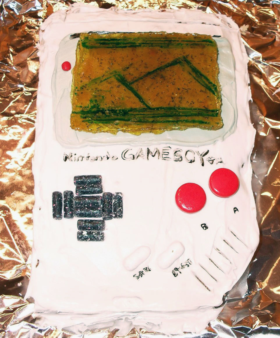 ArtSpace: FoodArt: Game Boy Cake