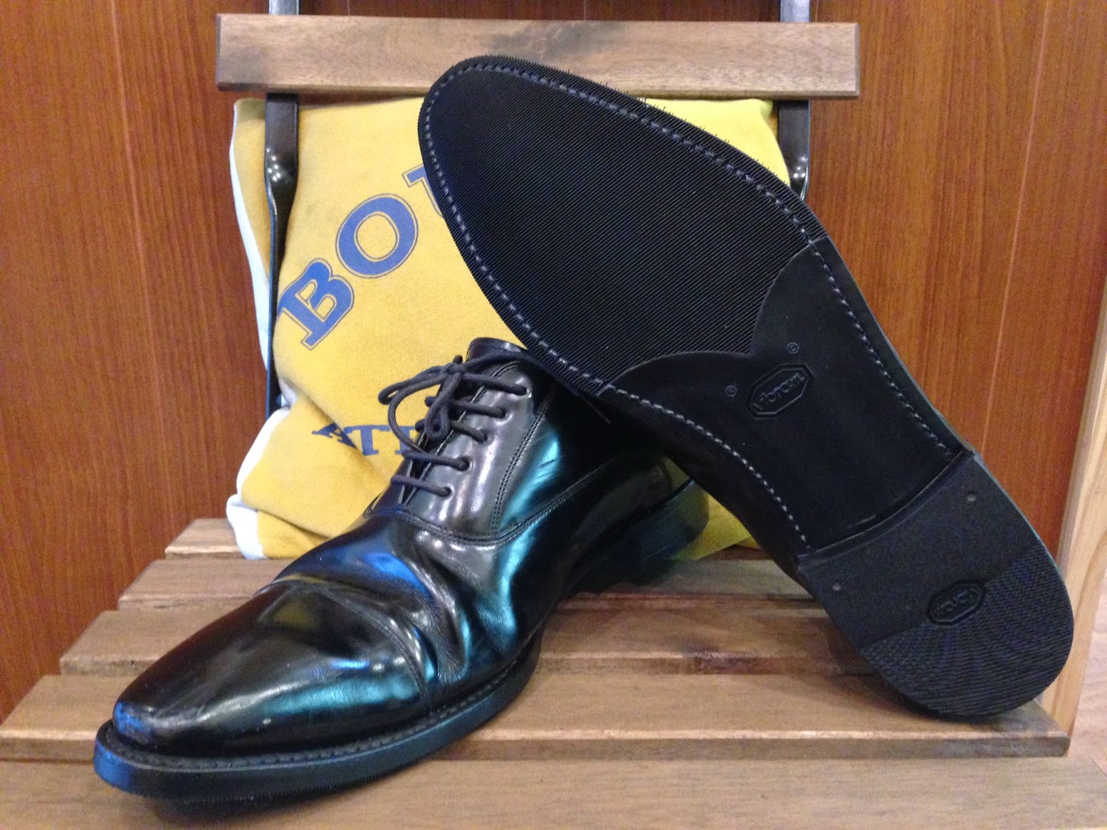 REVIVE SNAKE Shoes&Bag Repair: MEN'S ダイナイト・Vibram #269 ソール交換