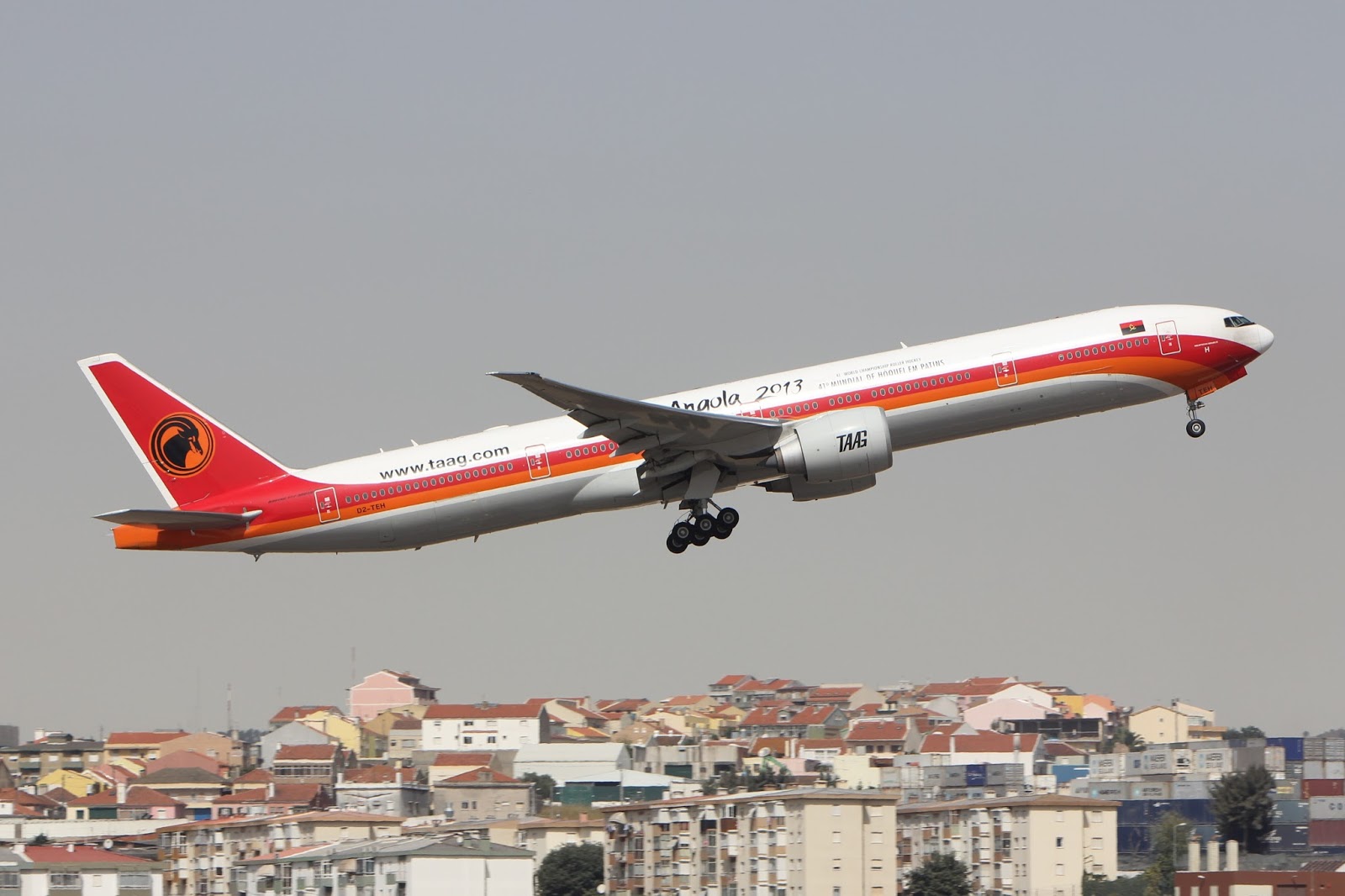 Flyingphotos Magazine News: TAAG ANGOLA AIRLINES - B777-300ER - D2-TEH