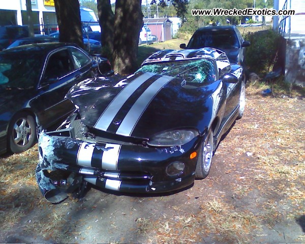 1996 Dodge Viper crashed in Florida | Carsfresh