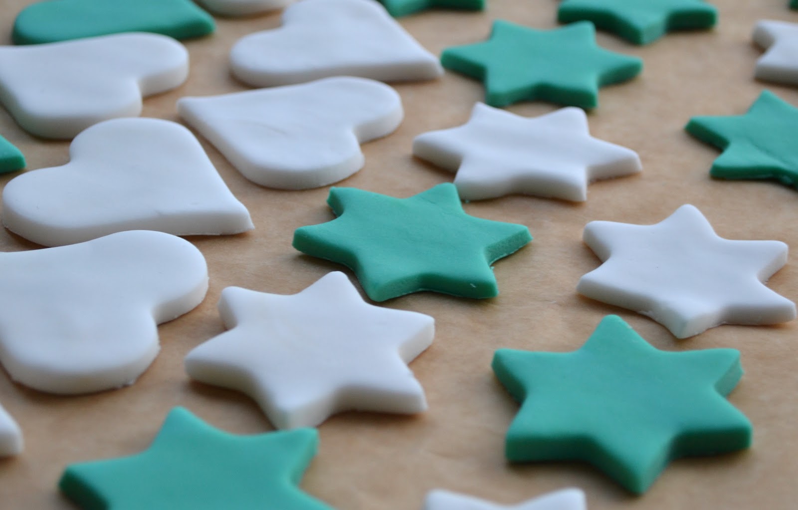 DIY Tutorial: Coloured cookies (Sweets for my Sweet) | World of Driftwood